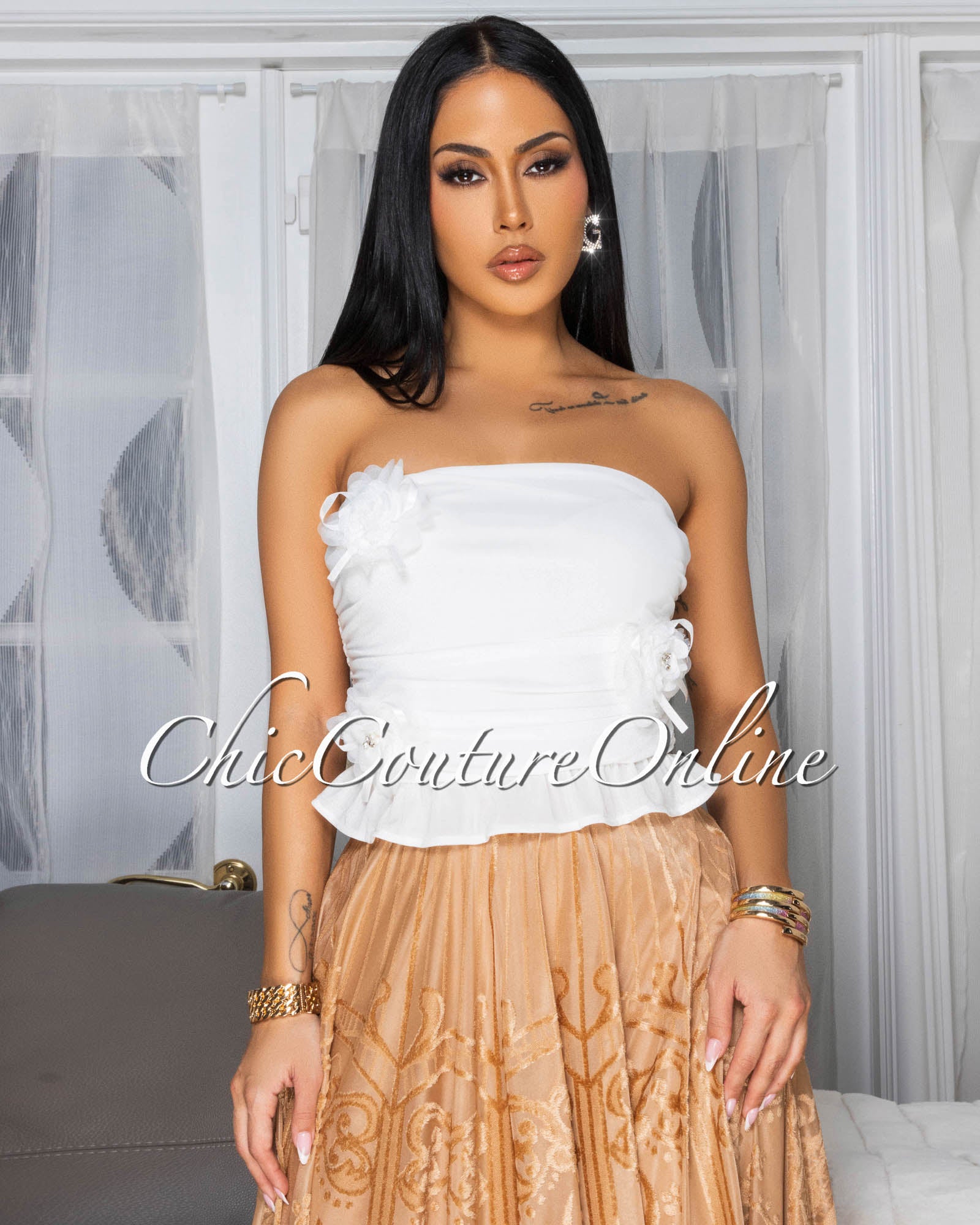 *Madame Off-White 3D Floral Crop Top – Chic Couture Online