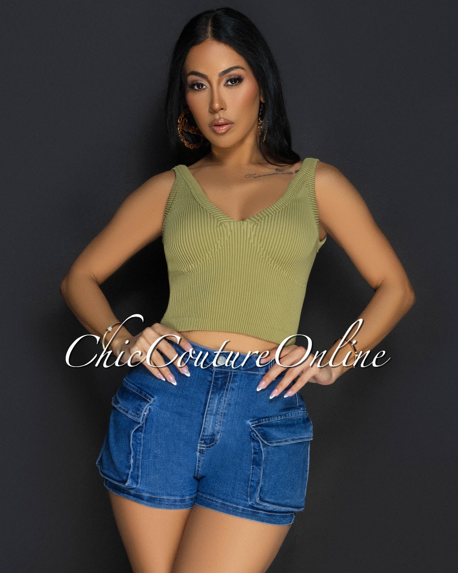 *Lora Olive V Neck Ribbed Crop Top – Chic Couture Online